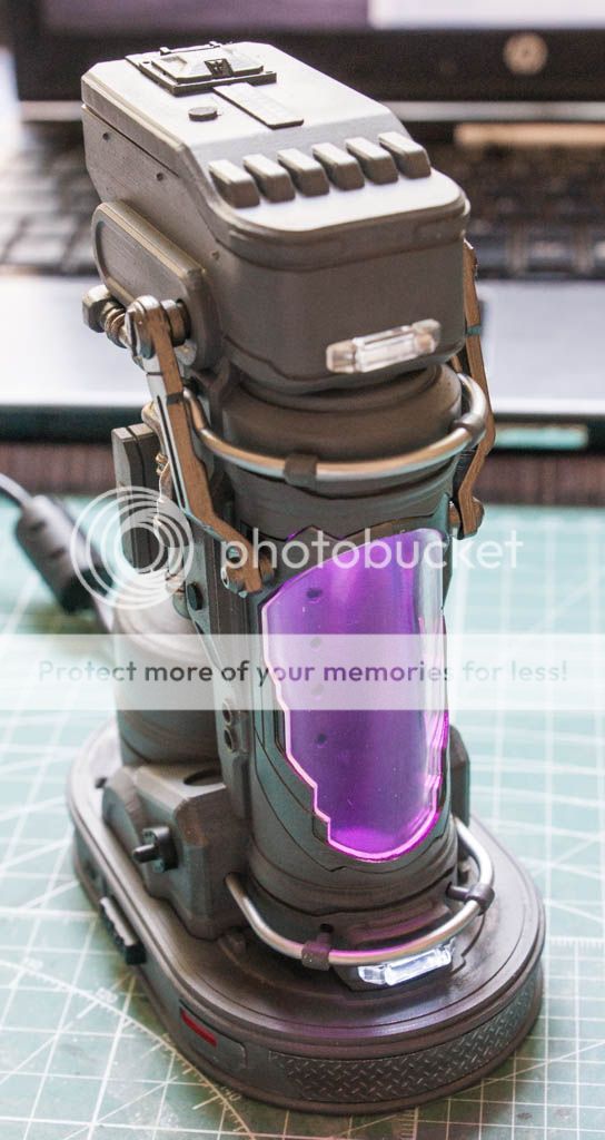 Hostile Realms MEC S70-B Stasis pod - International Scale Modeller