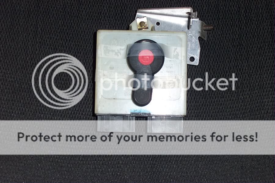 MK3 Keyless Entry white alarm module with banjo | VW Vortex ...